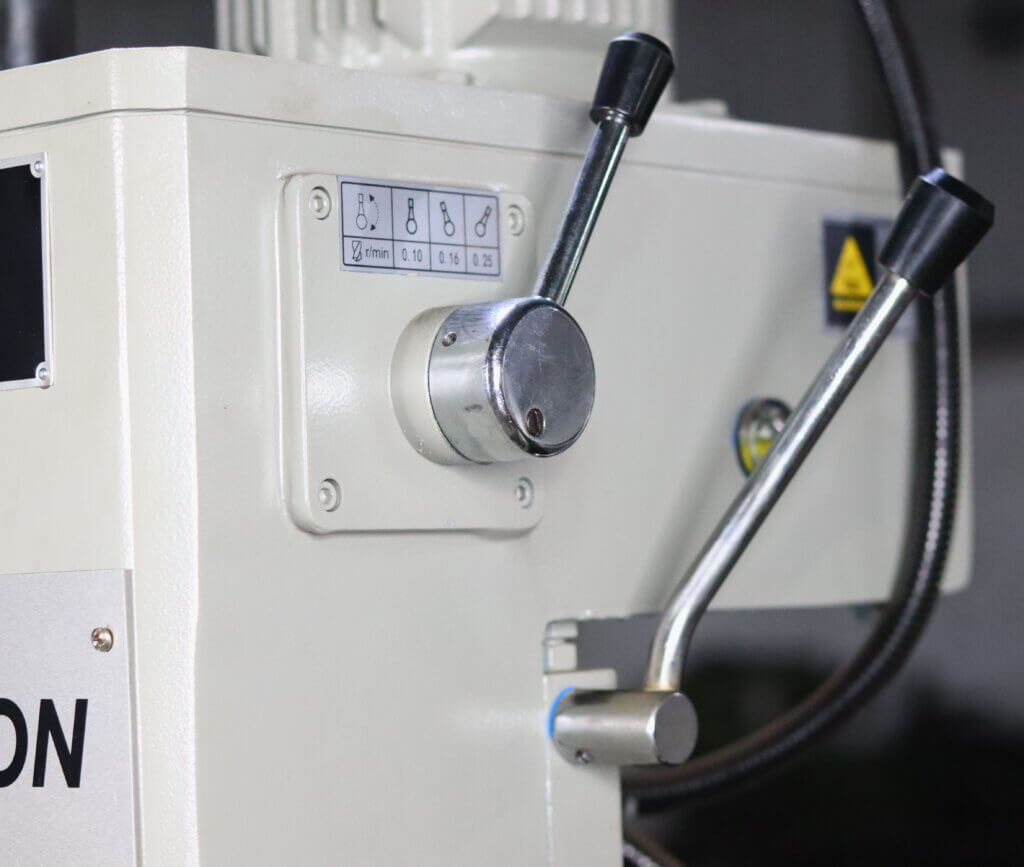 HEAVY DUTY ALL GEAR RADIAL DRILL MACHINE 40 MM - INDUSTRIAL USE - BANKA ...